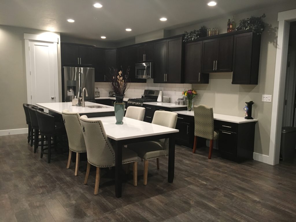Want To Mix Metals In The Kitchen? Simple Tips To Do It Right | Lloyd's ...